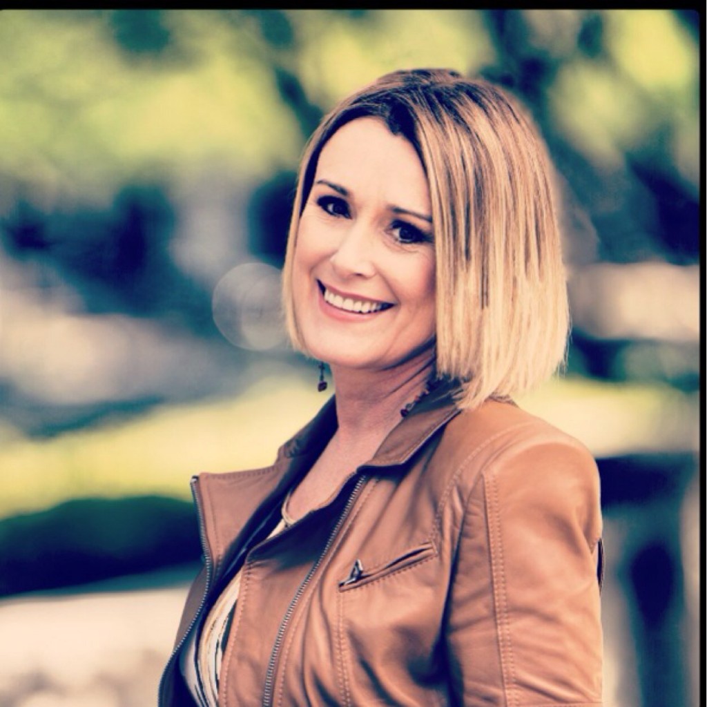 SHEILA WALSH: Loved Back To Life - RevWords